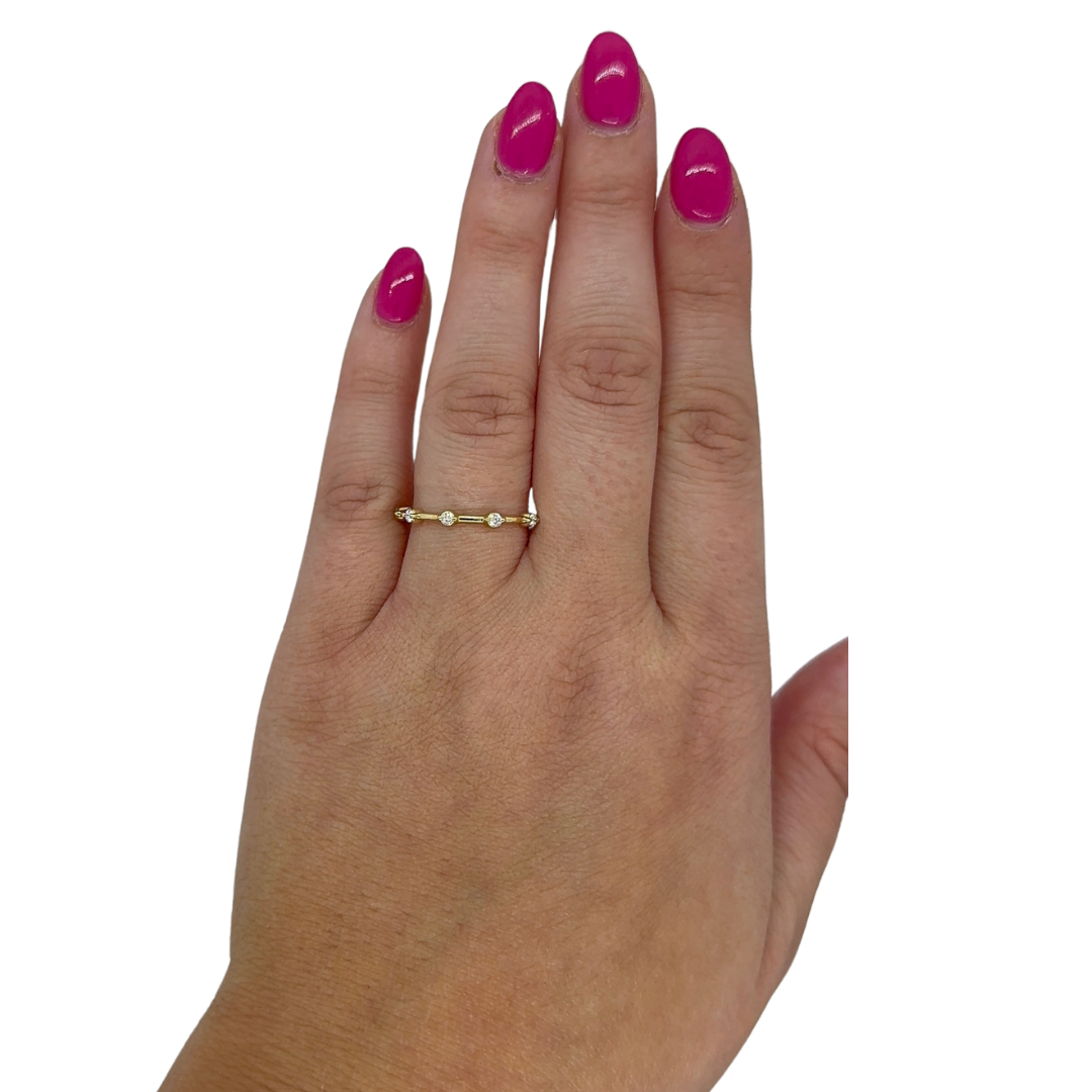 Lab-Grown Negative Space Band – Dallas Diamond Bar