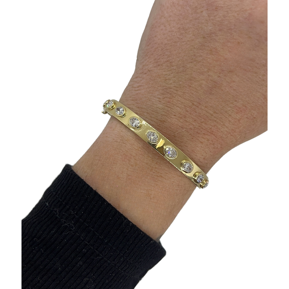 Lab-Grown Oval Diamond Inlay Bangle – Dallas Diamond Bar